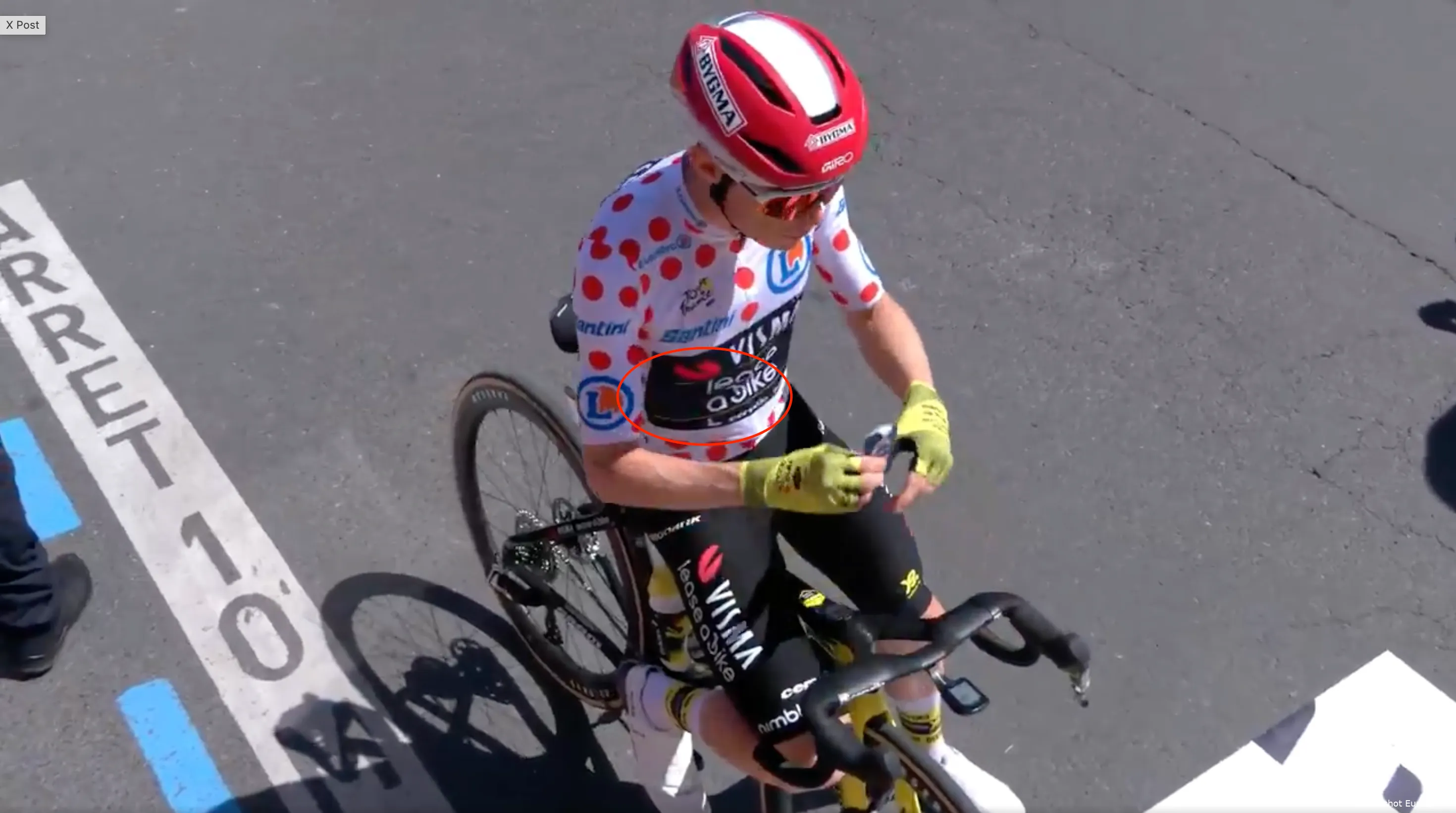 Pre-race panic at Visma | Lease a Bike: Vingegaard given wrong polka dot jersey, issue resolved ...